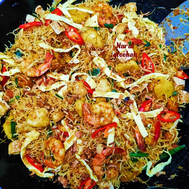 Dah jemu makan bihun goreng yang biasa? Jom cuba Bihun Goreng Siam pulak! – MY Resepi